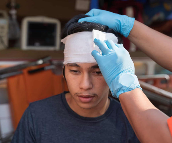 First Aid for Minor Head Injuries (Bumps and Falls) – First Aid Kits UK